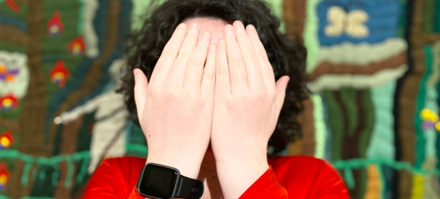 COUCOU CACHÉ – MANAS